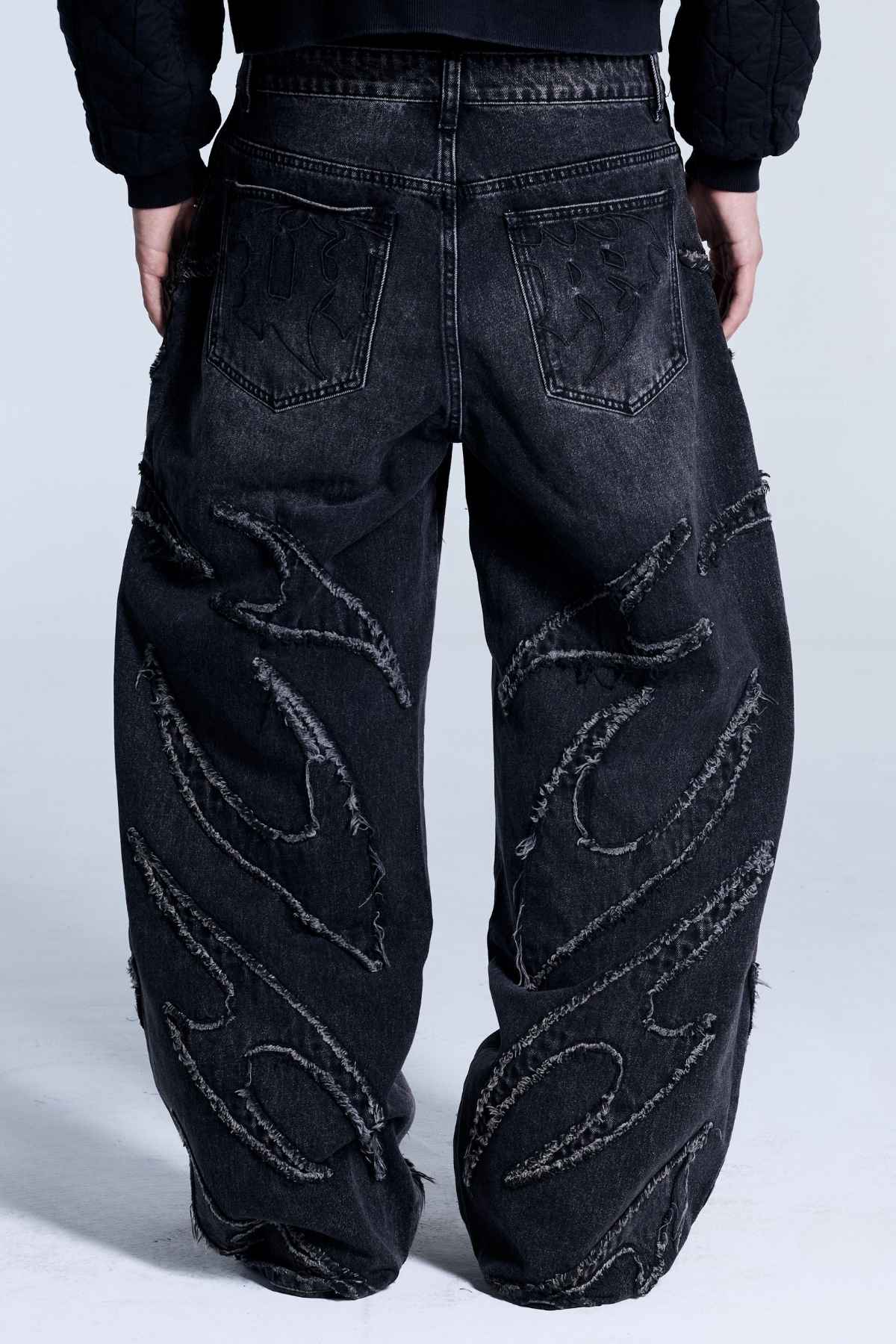 Flamed Black Denim – Unpractical