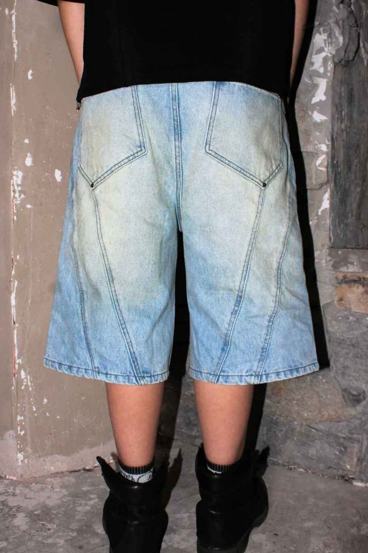 Blue Jorts – Unpractical